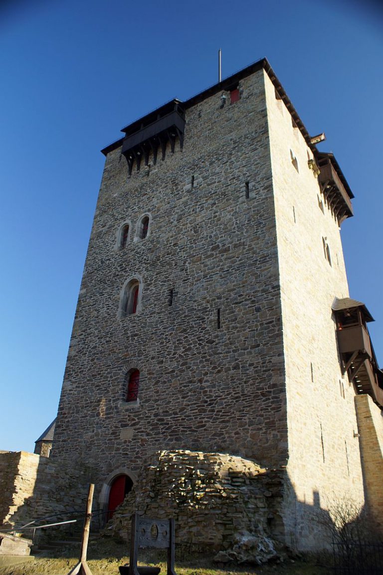 Schloss Burg – Museums-Tipp - Kultur - Geschichte(n) - Digital